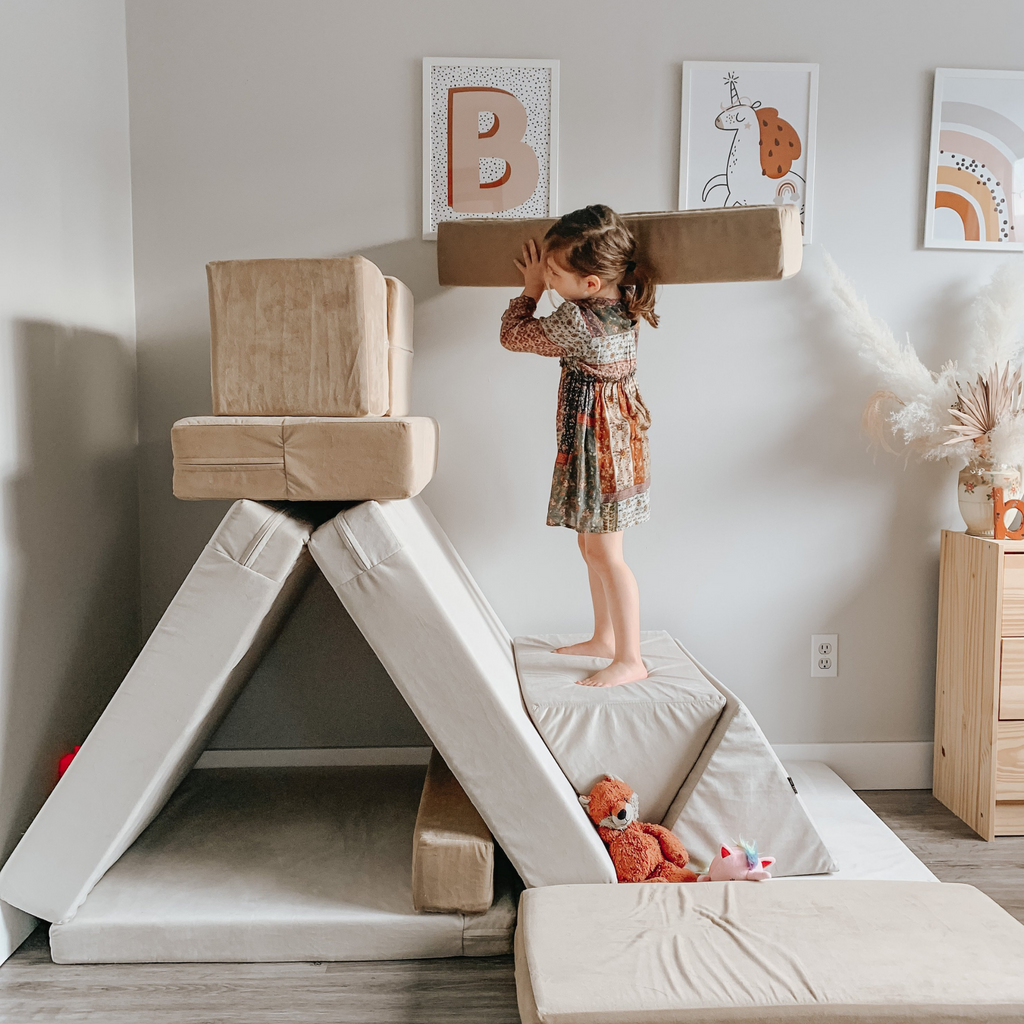 Cushy Kits – Cushy Couch