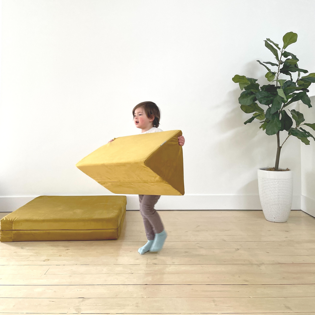 Cushy Kits – Cushy Couch